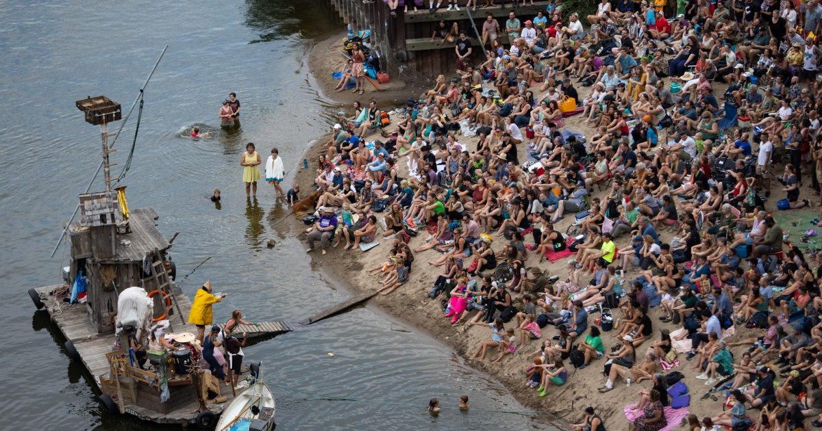 Flotsam River Circus | Buffalo Waterfront